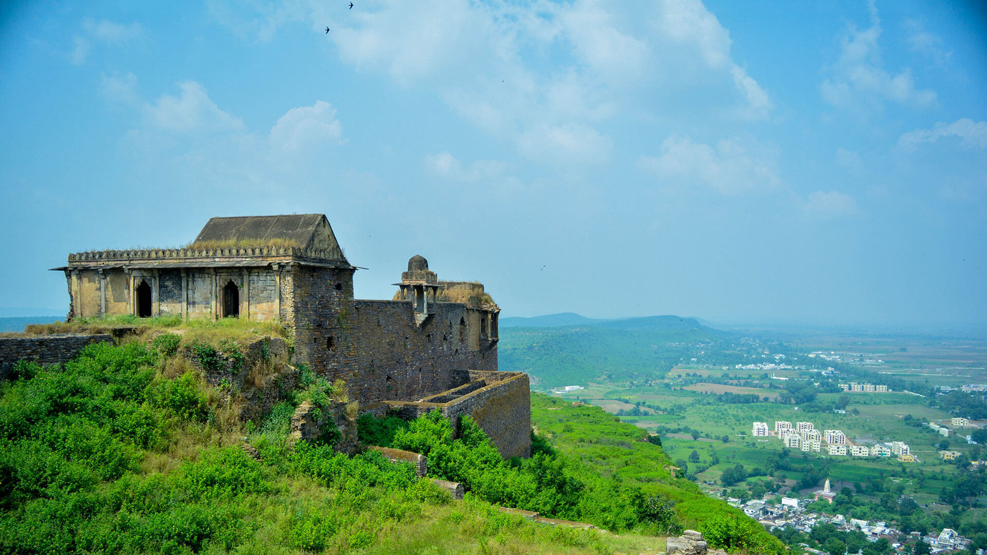 Top Tourist Attractions in Raisen - ChaloGhumane.com