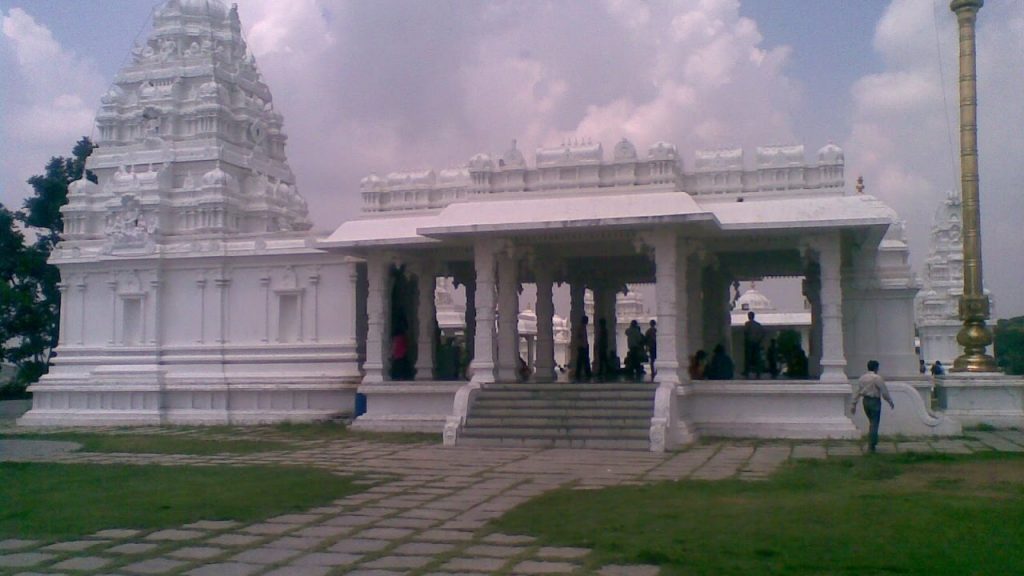 Sanghi Temple Hyderabad - ChaloGhumane.com