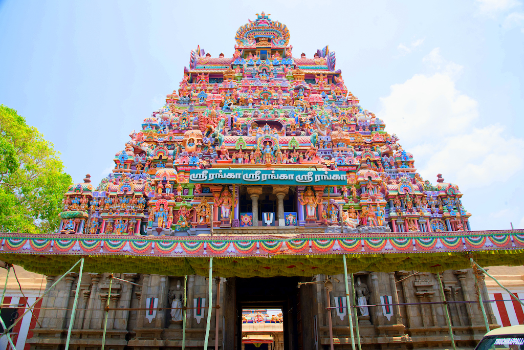 Srirangam Temple Tiruchirappalli Tamil Nadu ChaloGhumane