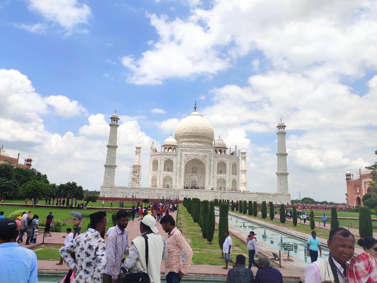 Top 3 Best Places to Visit in Agra - ChaloGhumane.com